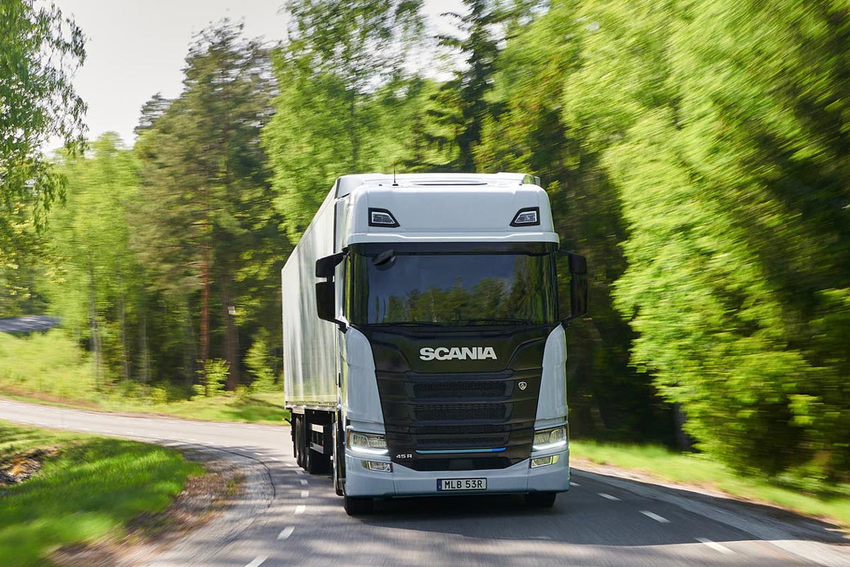 Palletways heaps praise on drivers during National Lorry Week | Facts