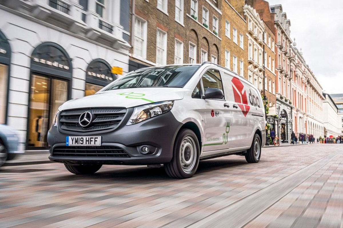 DPD adds more choice and convenience with first UK smart lockers