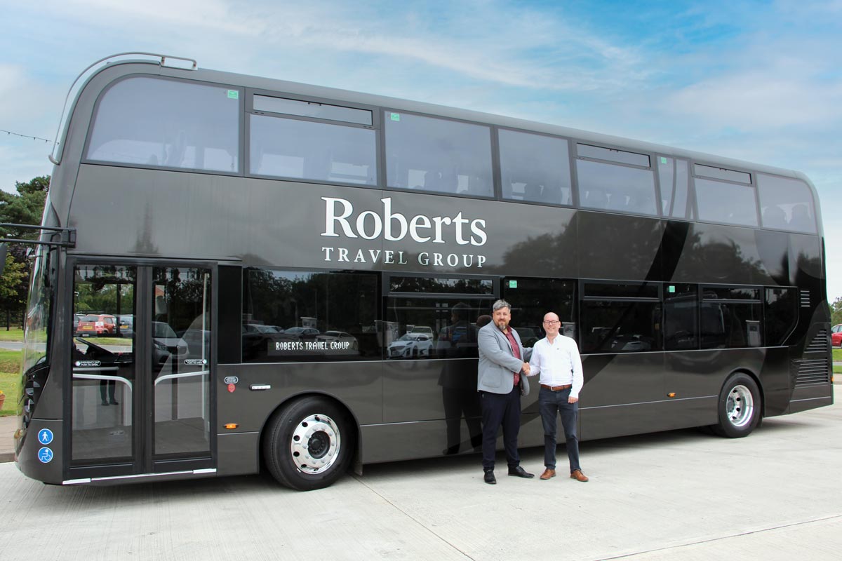 Roberts Travel Group adds capacity with Enviro400 | Facts