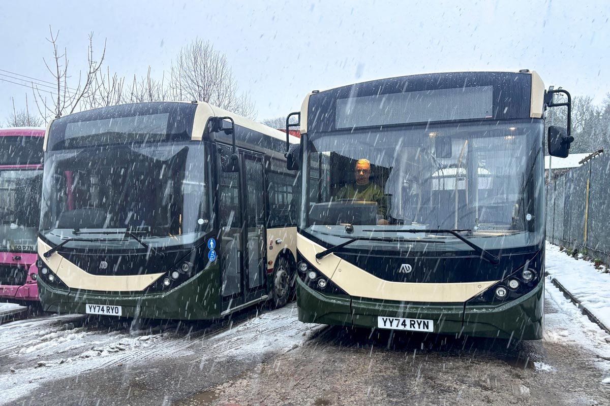 Squarepeg Buses adds another pair of Enviro200 | Facts